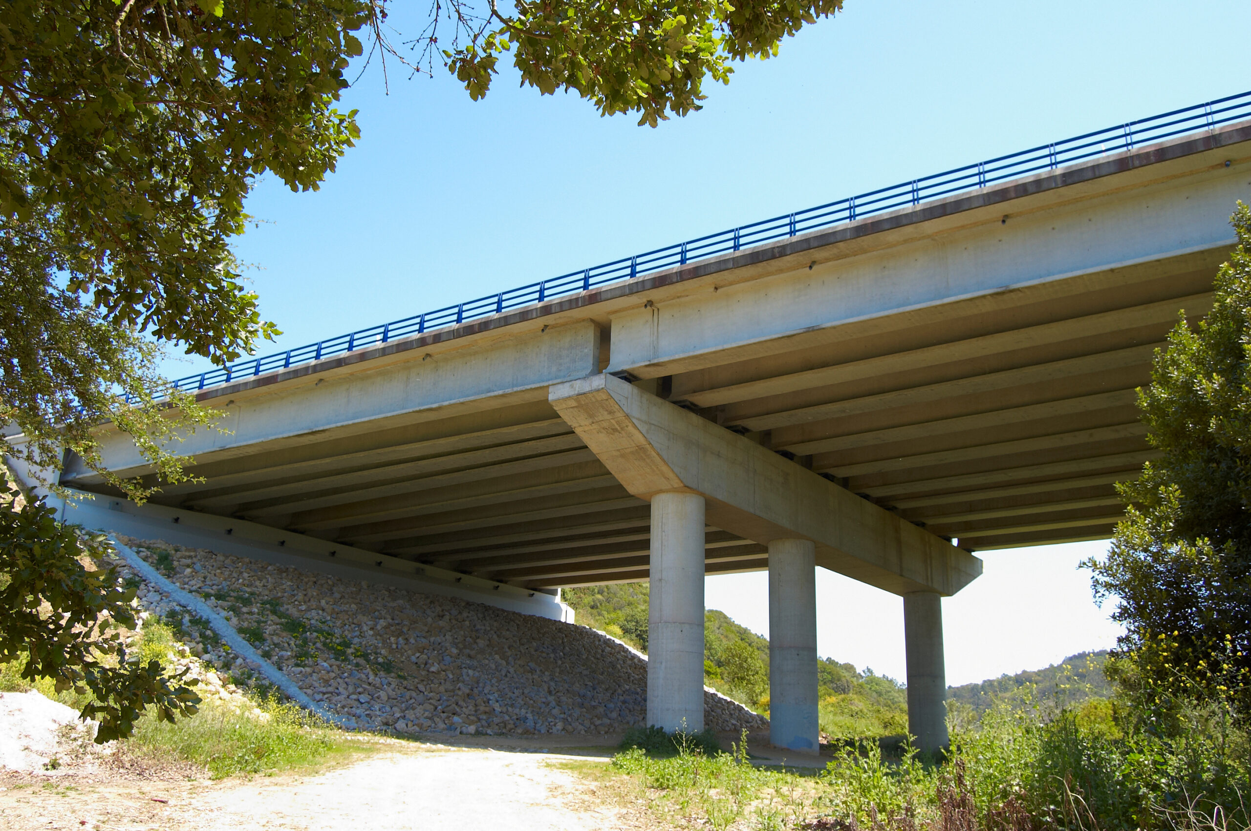 How Specialized Concrete Mixes Extend the Life of Modern Bridges ...